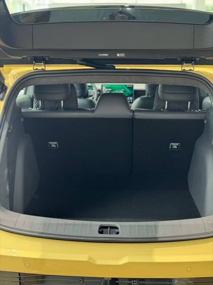 零跑Lafa5预售10.58万起，两厢纯电车市场再添新选手__财经头条__新浪财经