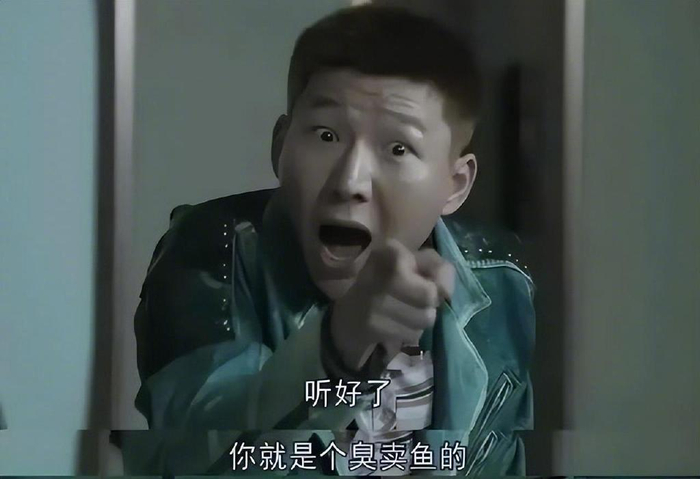 阿如那：丑得上不了台面！凭《狂飙》疯狂出圈，他的春天来了！|阿如那|狂飙|台面_新浪新闻