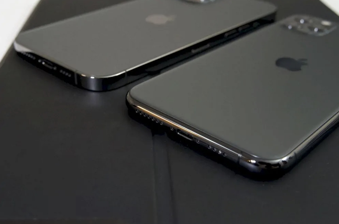 围观！iPhone 12 Pro Max评测：苹果巅峰之作，成就手机巅峰__财经头条__新浪财经