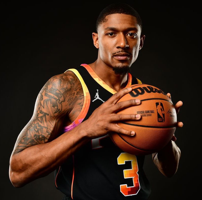 Evan Sidery： 随着太阳队准备追求巴特勒，比尔的合同又出现了另一个问题…|Evan|比尔|吉米·巴特勒|太阳_新浪新闻