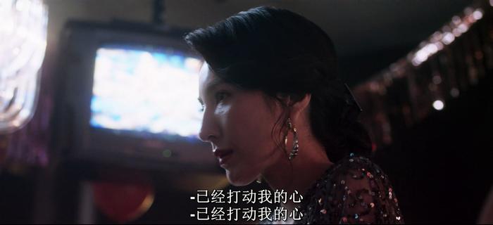 今天我们之所以欢聚在这里，是为了庆祝我们的好朋友的生日财经头条
