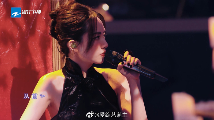 暗黑系风格yyds！杨默依真就大写的才华横溢！