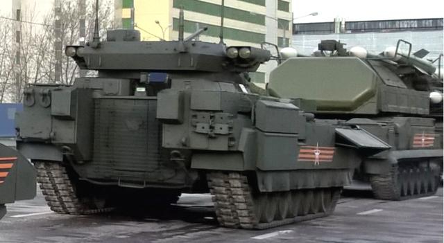 力量与美的结合：俄罗斯T-15重型步兵战车，阿玛塔坦克的好搭档