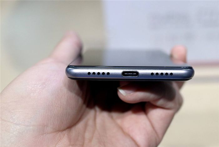 手机真的一定要选Type-C接口？这3个功能要知晓，后悔现在才明白|手机|接口|传输速度_新浪新闻