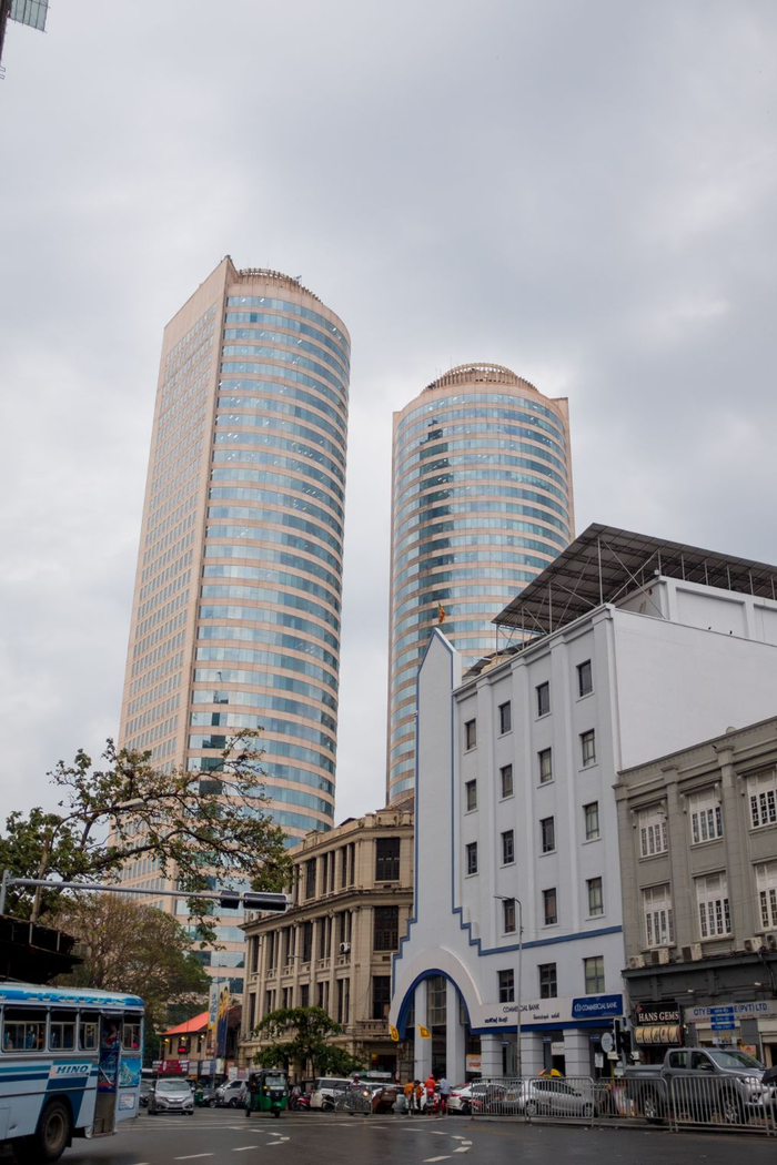 斯里兰卡首都街头实拍：一个美丽而平和的国家，现代与古老的结合|斯里兰卡|印度|佛教_新浪新闻