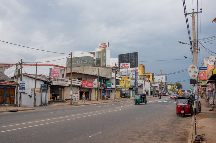 斯里兰卡首都街头实拍：一个美丽而平和的国家，现代与古老的结合