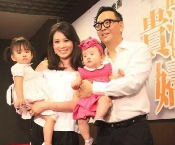 风靡一时《Melody》真女主来了，名校毕业，如今已是两个女儿妈|Melody|陶喆|康熙|名校|女儿_新浪新闻