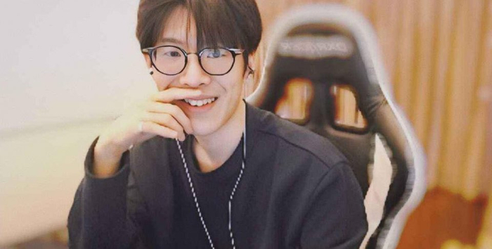 LOL：南风爆料TheShy女友 一开口就是老男同了 被Shy哥疯狂打脸__财经头条