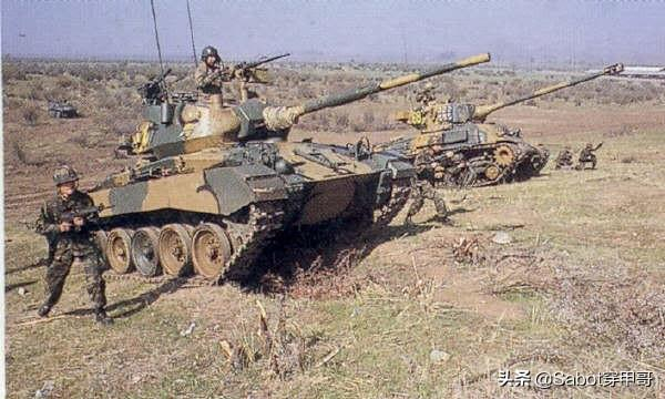 小车扛小炮，竟能不费吹灰之力击穿T-62——HVMS 60mm高速火炮