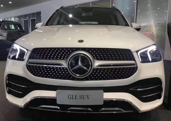 20款奔驰GLE350,配上标志性的三叉星徽LOGO！颜值让你心动没？