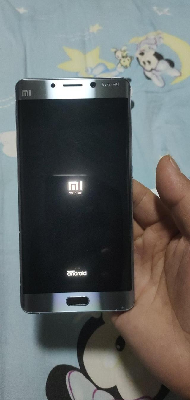 小米Note2工程机流入闲鱼，开价19999元，2万人围观__财经头条__新浪财经