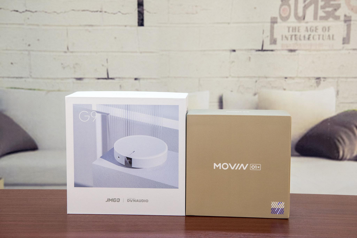 眼眸一亮智能投影标配！极米MOVIN 01X对比坚果G9评测__财经头条