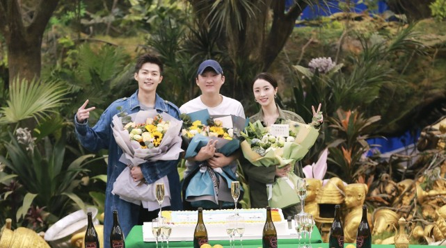 张铭恩希望大家关注他的作品，被问有什么作品？还是先做人吧