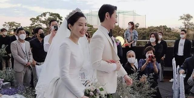 神话组合JunJin结婚!准新娘是交往三年的乘务员