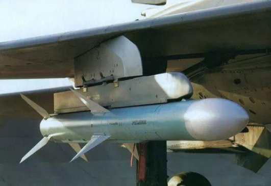 俄罗斯新武器：K-77空对空导弹，能否追上绝对领导者PL-15？