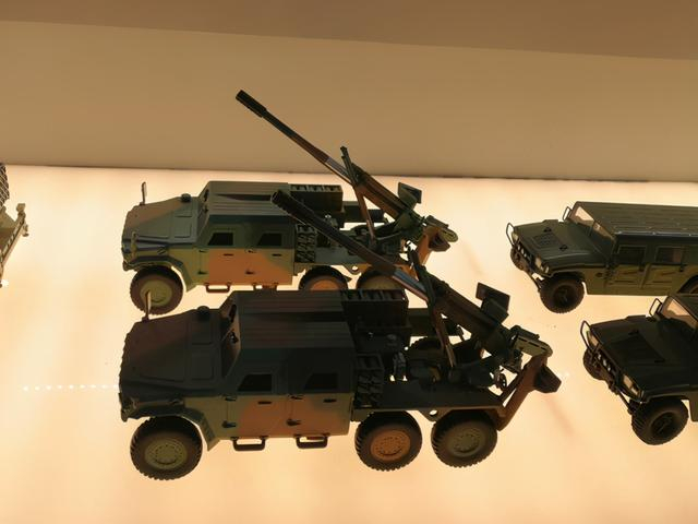 PCL181还有弟弟，部件高度通用，同时搞三种卡车炮有必要吗