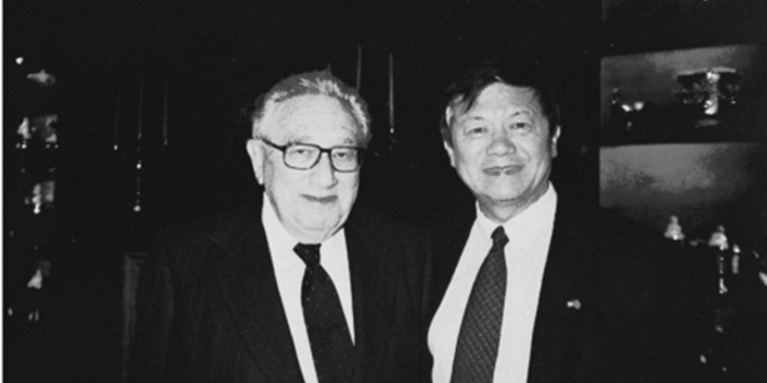 基辛格：秘密推动才促成中美建交 公开讨论只有争吵_手机新浪网