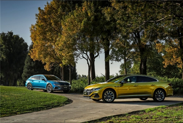 10月31日亮相的轿跑新CC身上明显感受到了一种“全新的情绪”