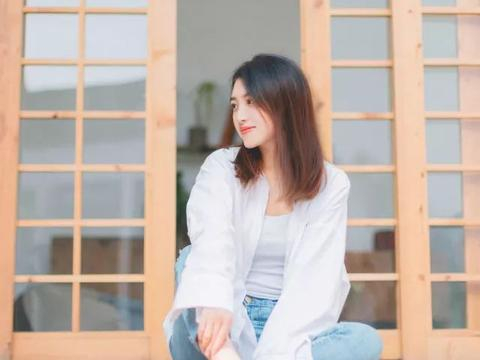 半身照拍照技巧：8个拍照POSE大全，再也不怕面对镜头就尴尬啦