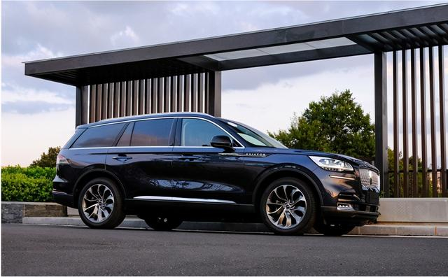 比X5便宜19万，飞行家全系3.0T引擎，6/7布局隔音玻璃