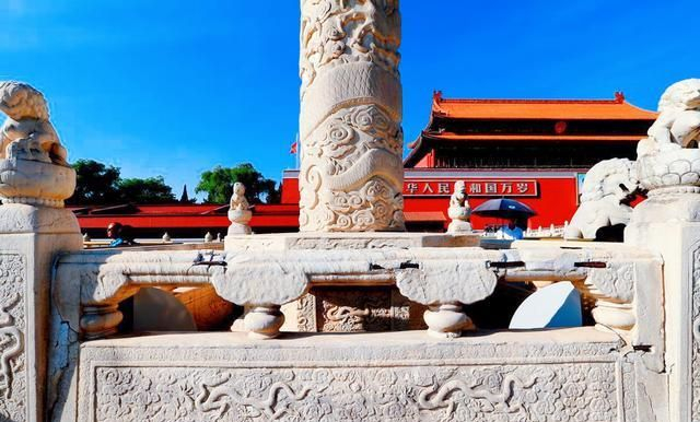 天安门广场的4根汉白玉柱子 20吨矗立了500年 古代作用很大 北京 皇帝 君王 北京天安门 新浪新闻