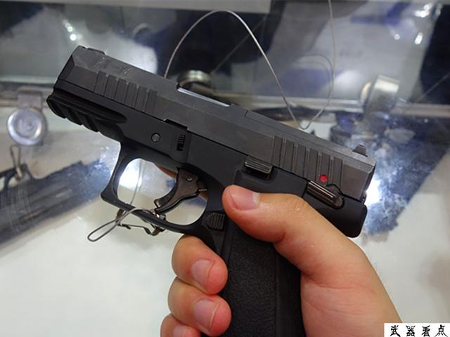 军事丨国产PX-18型自动手枪，细节令人相当满意，要和92竞争