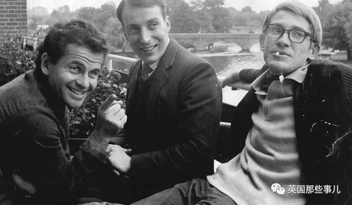 永远的比尔博·巴金斯！Ian Holm走了，他这一生，跟指环王有这么深的渊源！|指环王|护戒使者_新浪新闻