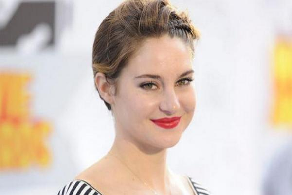 好莱坞十大女星排行榜 简直是上帝宠儿！这脸蛋身材，我哭了__财经头条