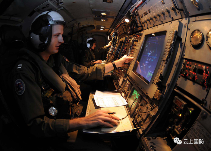 中国舰载预警机现身：知乎网友硬刚外国专家
