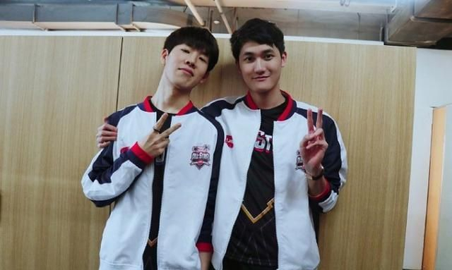 957直播透露：Theshy在青训就1-8不当人,马老师爆料私下的Ts|战队|老师|直播间_新浪新闻