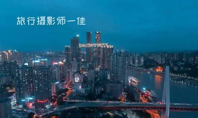 国内有座赛博朋克的城市,一到夜晚就变成了游戏中的“夜之城”
