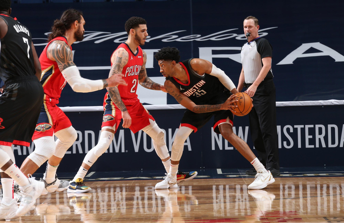 32次助攻，8人出手超7次，塞拉斯因材施教，将团队篮球演绎到极致