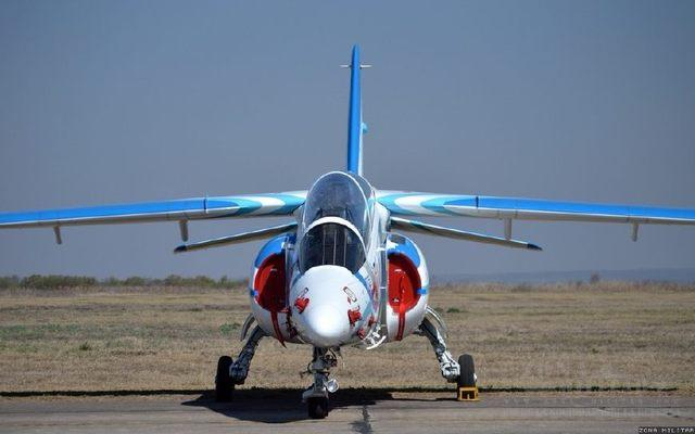 K-8是如何成为教练机中的“战斗机”的？|巴基斯坦|玻利维亚|教练机_新浪新闻