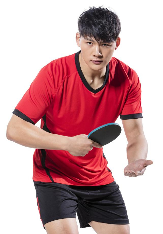 乒乓球员为啥喜欢吹球拍擦球拍？球迷看完大开眼界：小动作大智慧|大智慧|球拍|乒乓球