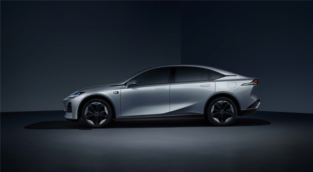 代号C385！长安汽车全新平台首款纯电轿跑抢先解析