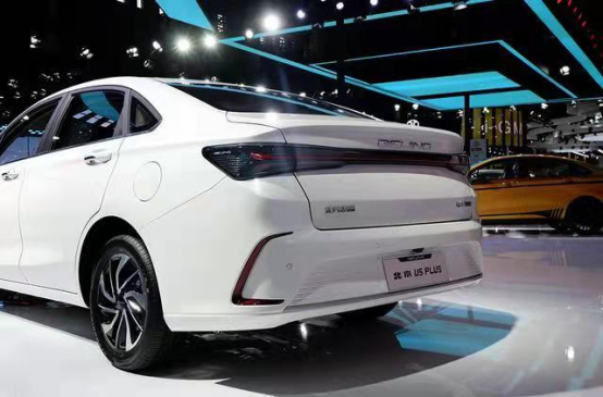 7万块就能感受到配置拉满的感觉，北京U5 PLUS真拼了