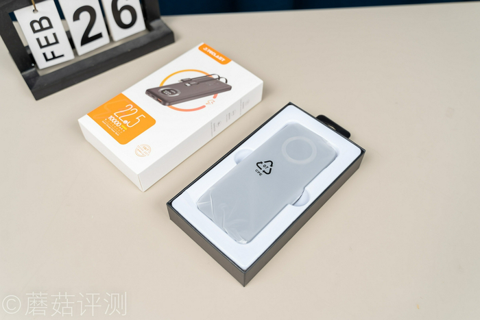 出门使用超级方便的一个移动电源、台电E10Pro-K小双辫移动电源__财经头条__新浪财经