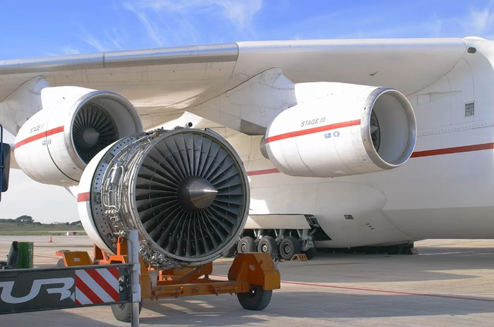 D-18T涡扇发动机推力23吨，涵道比仅为5.6，值得我国引进吗？