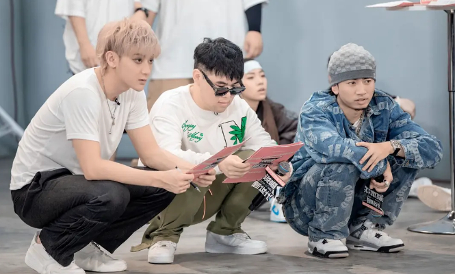 DZknow宣布求婚成功，却遭网友疯狂吐槽，都怪未婚妻黑历史多？|龚叶轩|求婚|未婚妻_新浪新闻