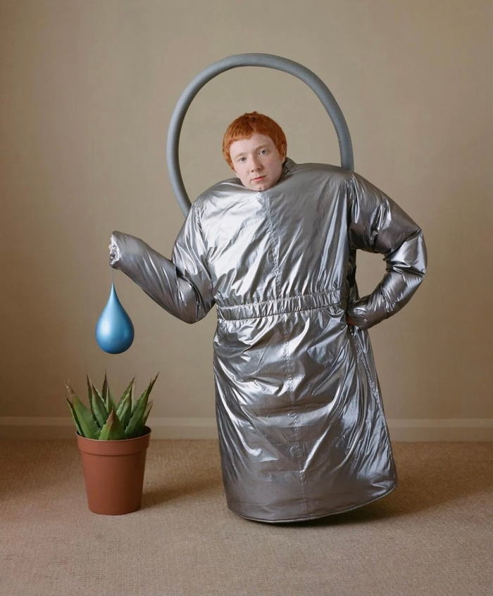 Annie Collinge是一位英国摄影师……|摄影师|英国|道具|儿童画|图像_新浪新闻