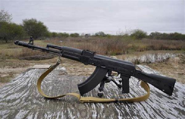 我们早就能生产AK203步枪 比印度还早 为何新枪还用小口径|俄罗斯|印度|AK47|AK74_新浪新闻