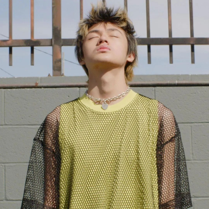 88rising 的 18 岁新成员，其实是个超酷的混搭高手？