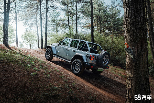 52.49万起售 全新Jeep牧马人4xe先行版