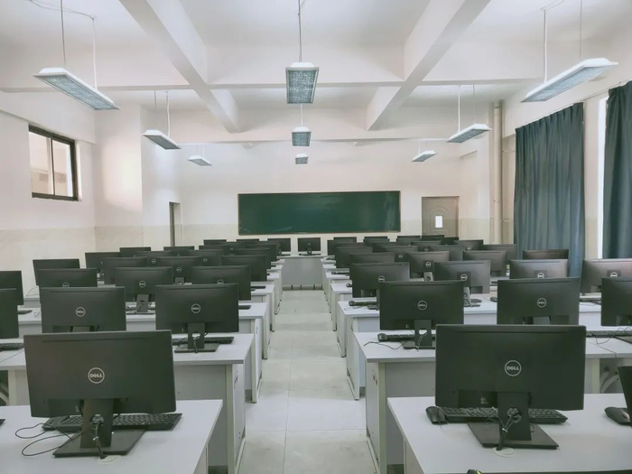 浙江外国语学院附属镇雄中学2021招生开始啦！