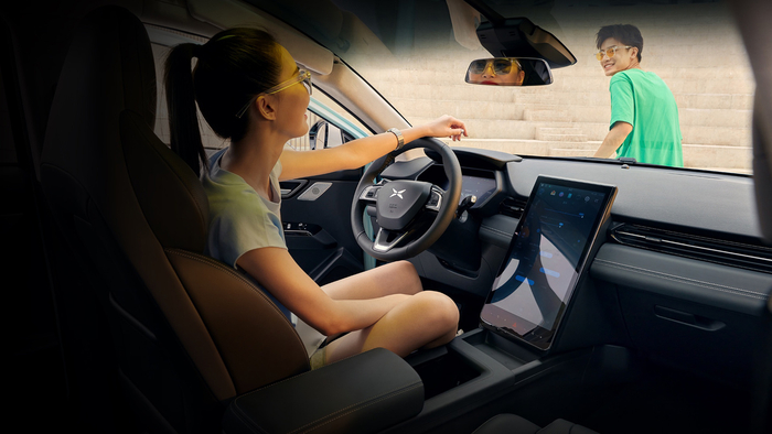 14.98~18.58 万元，小鹏 G3i 正式上市：全新前脸、新天青色来袭__财经头条