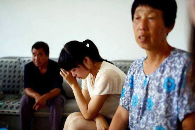 11个姐姐凑32万给弟弟买房, 扶弟魔”姐姐还有后续,心酸又现实结婚新浪新闻