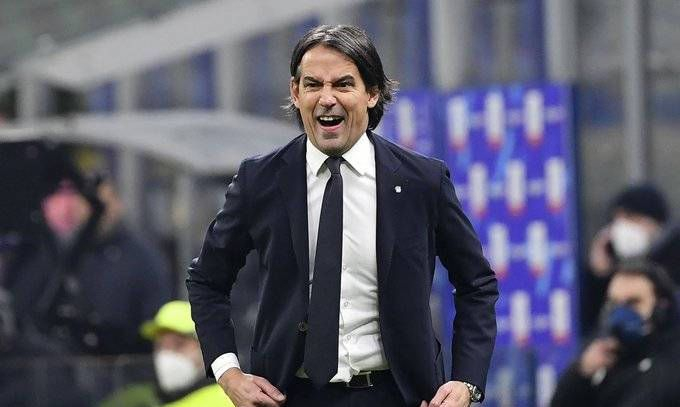 赛季首冠到手，国际米兰下一目标更加明确，队徽绣上“双星”|双星|国际米兰|队徽_新浪新闻