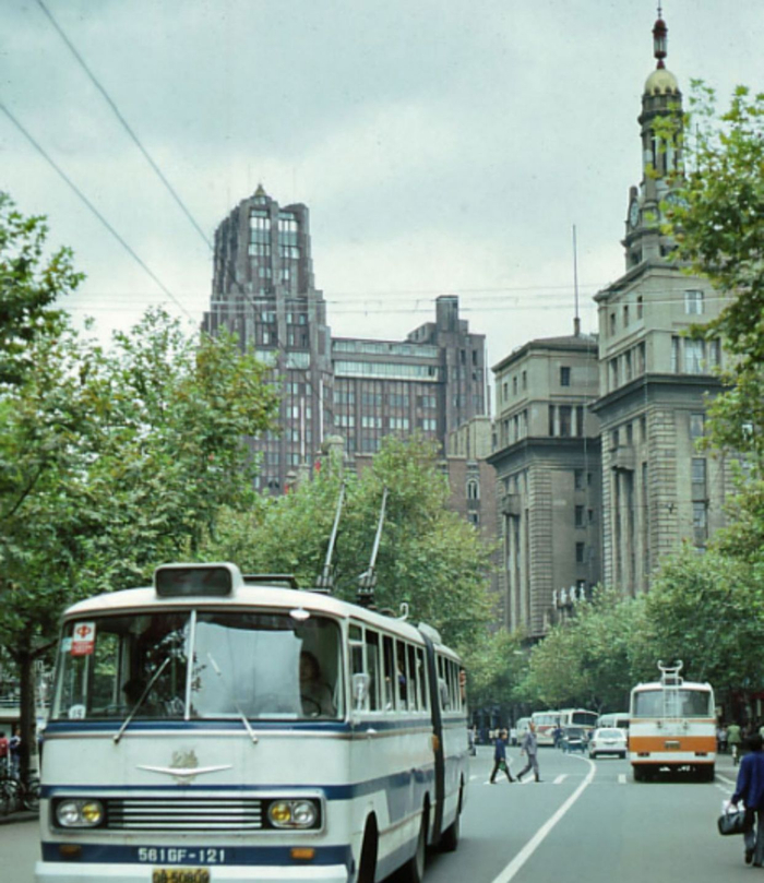 经典的上海老照片，80年代城市状况，景点景观，是否勾起你的回忆