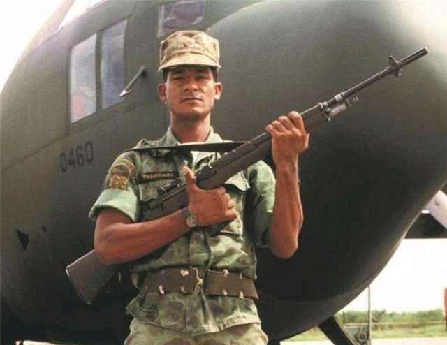 56式冲锋枪，皮实耐用，为何被81杠取代？