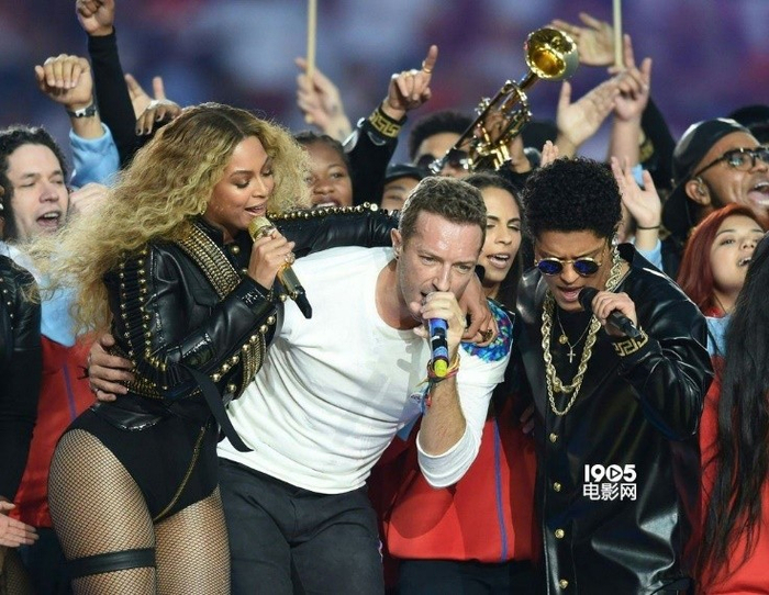 2022超级碗中场秀表演后，口碑两极分化？盘点那些年最佳中场秀